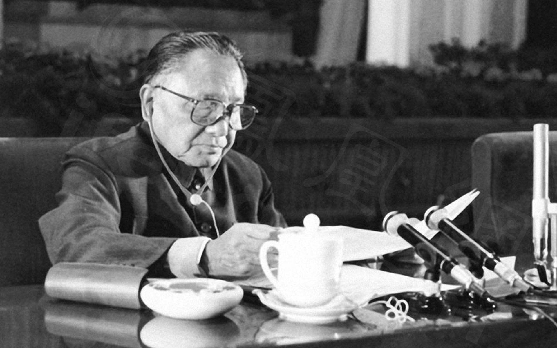 Deng Gong passed away in 1997. After the news was released, how did the ...