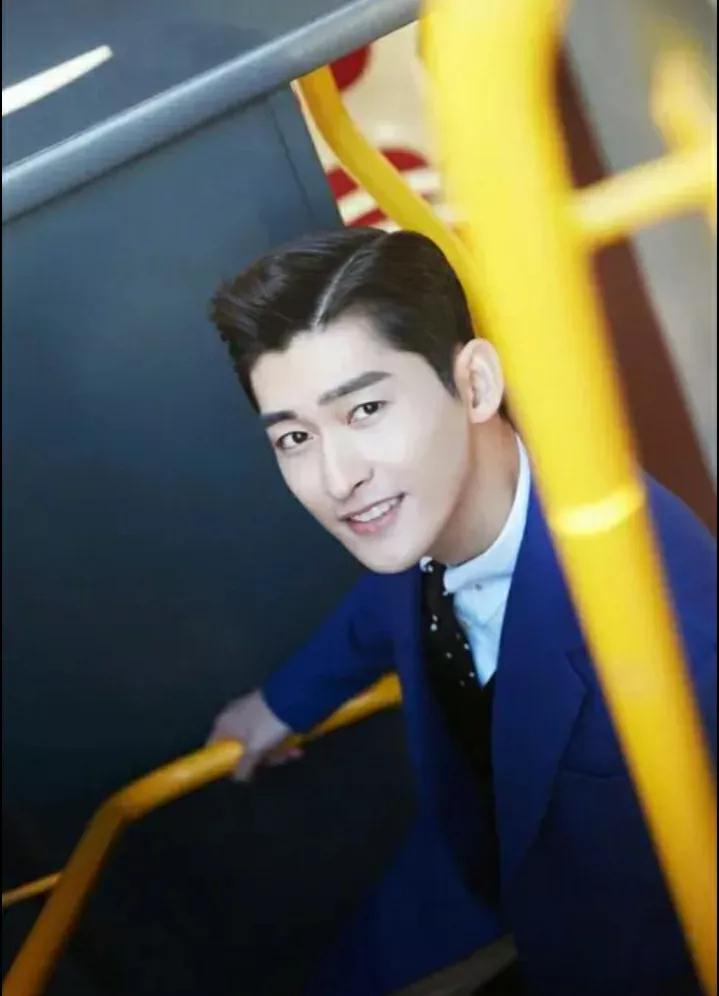 When everyone was laughing at Zhang Han, Zhang Han had already ...