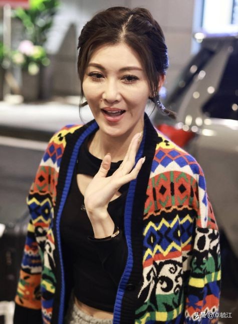 "Sister Lang 4" Li Caihua's off-duty photos, pouting her mouth than her ...