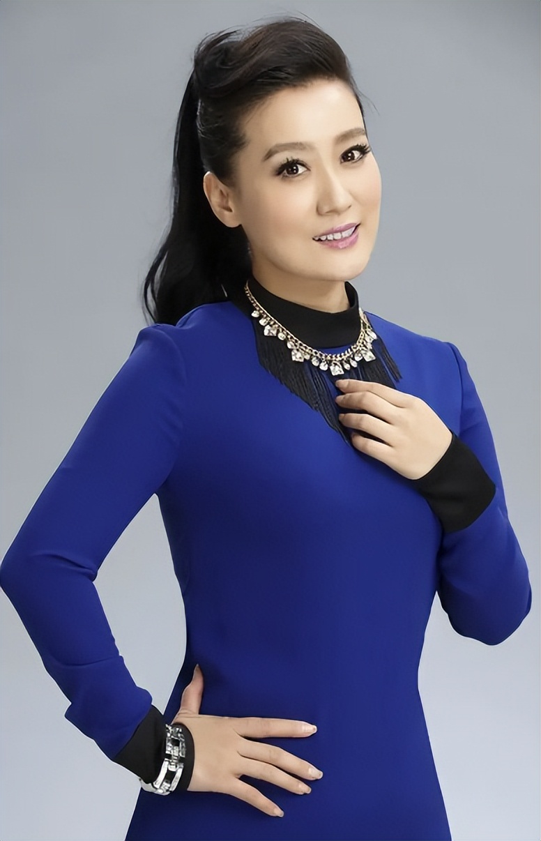 Military singer Tan Jing: married a husband who was 9 years older, and became a mother at the ...