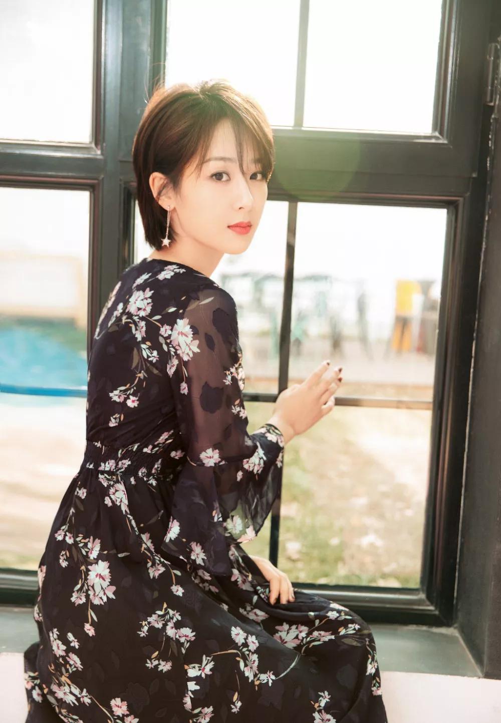 Actor Yang Zi pictures - iNEWS