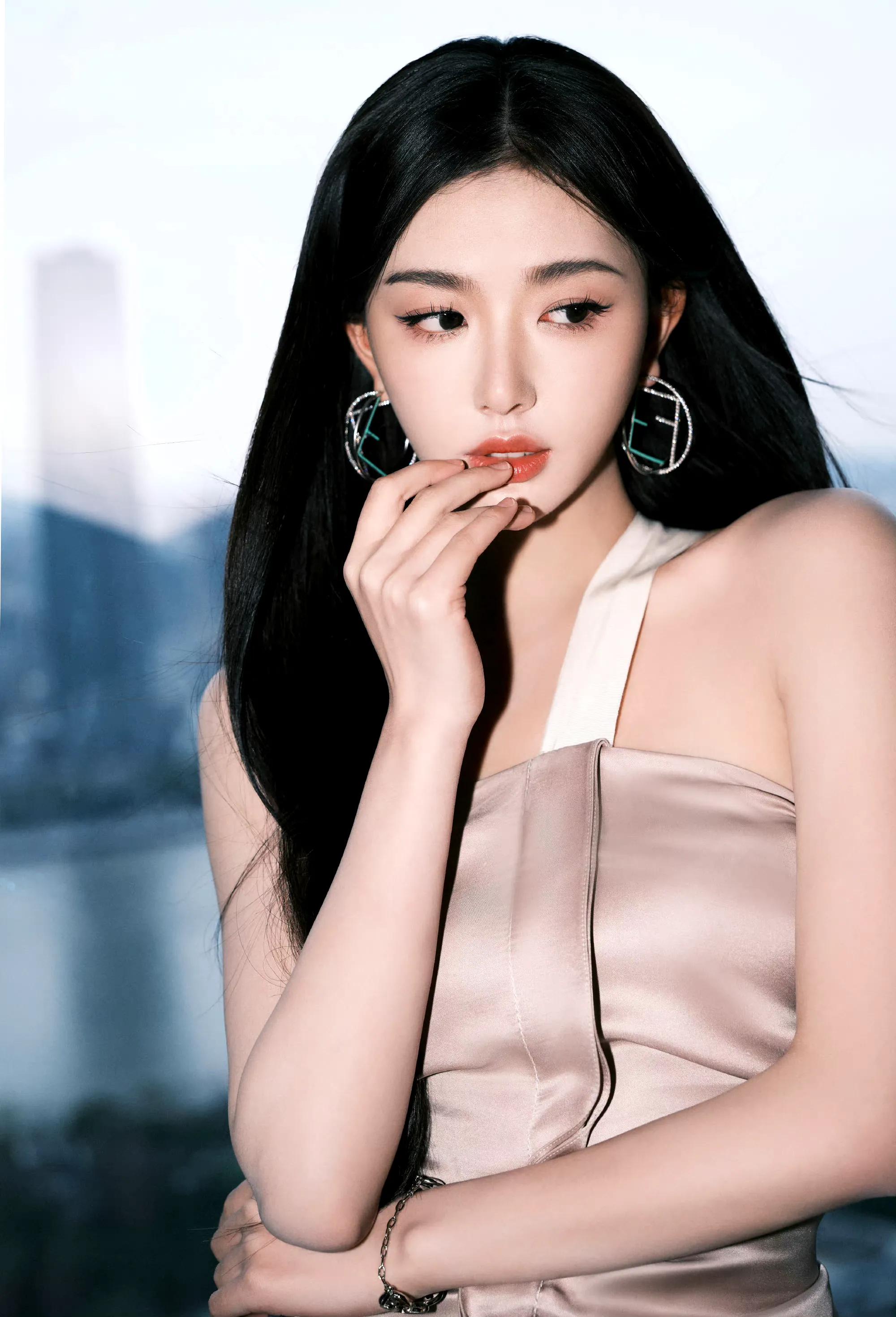 Kong Xueer's beautiful picture - iNEWS