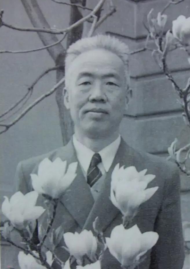 Zhao Jiuzhang, chief designer of the "Dongfanghong-1" artificial earth ...