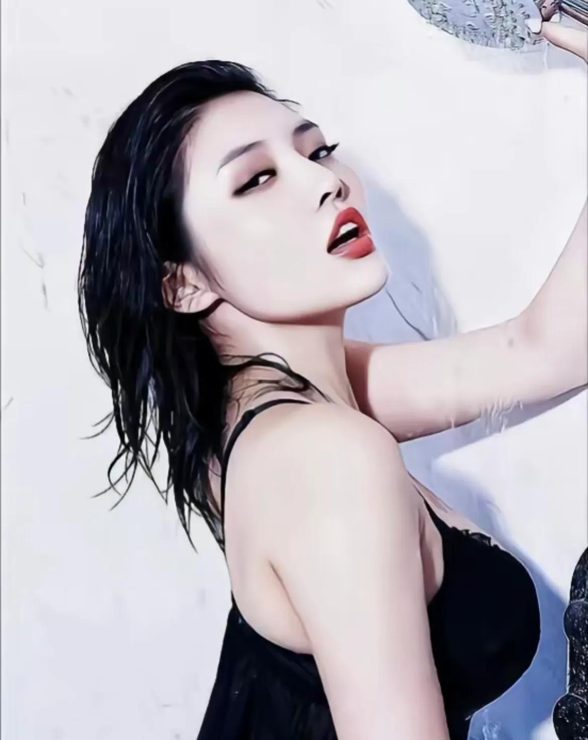 Xu Dongdong shows off her sexy body (1) - iMedia