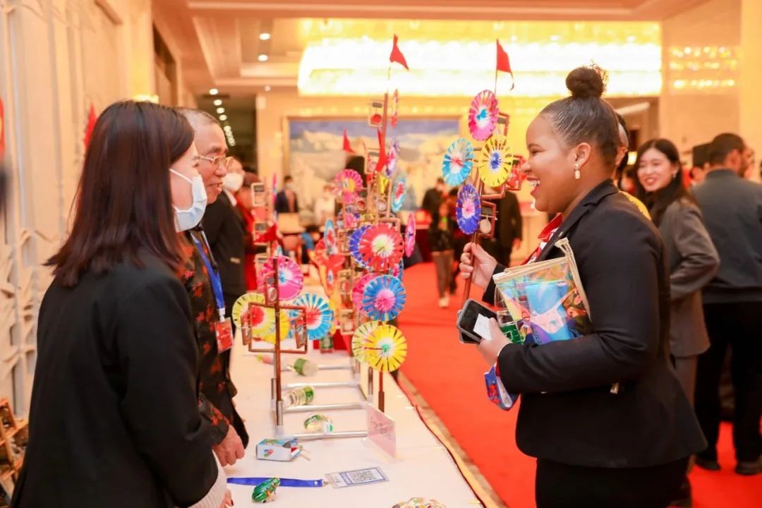 Drinking Yanghe, celebrating the Lantern Festival, tasting intangible ...