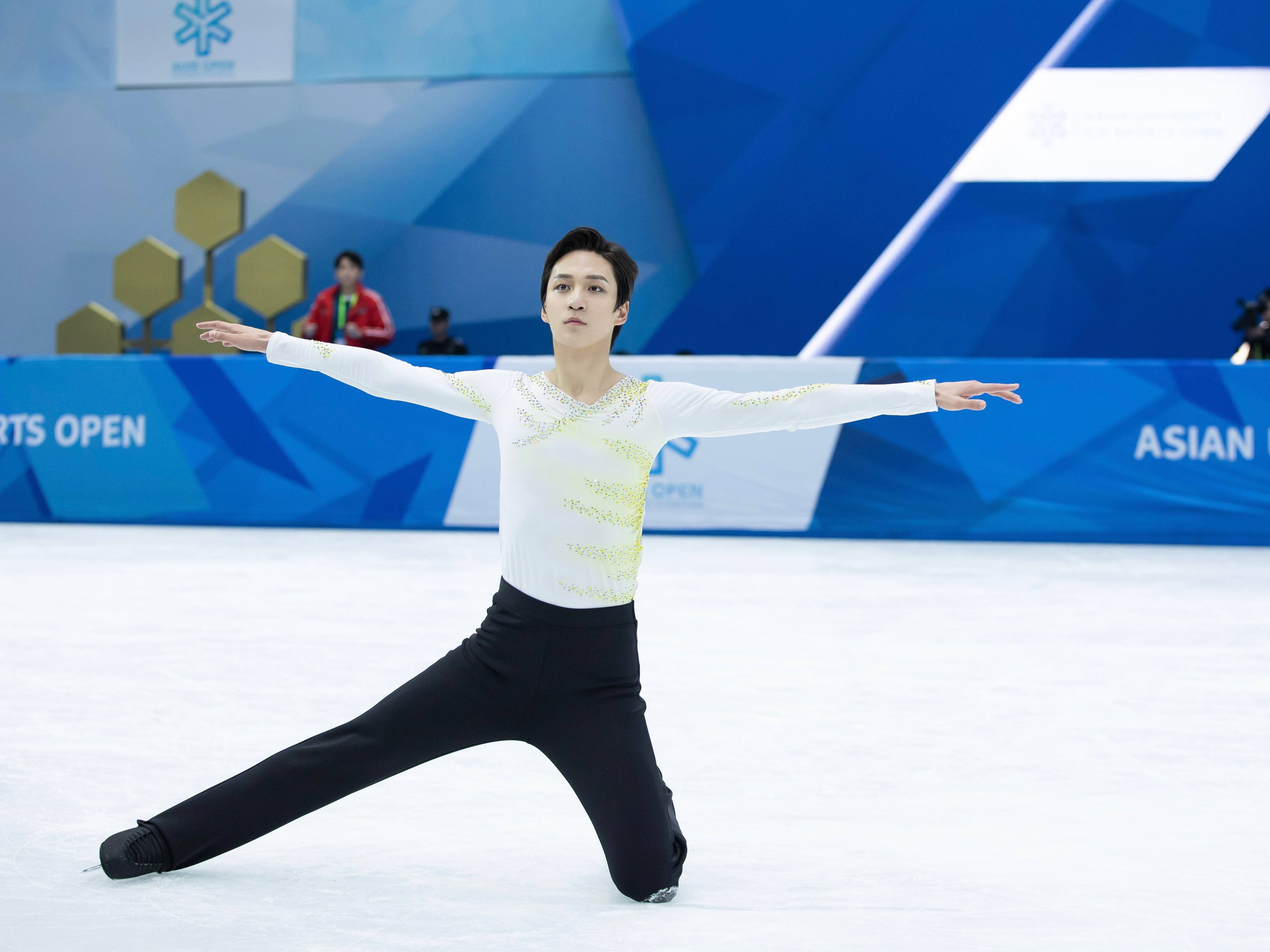 Du Yu sends a long message to bid farewell to "Flying with you in the ...