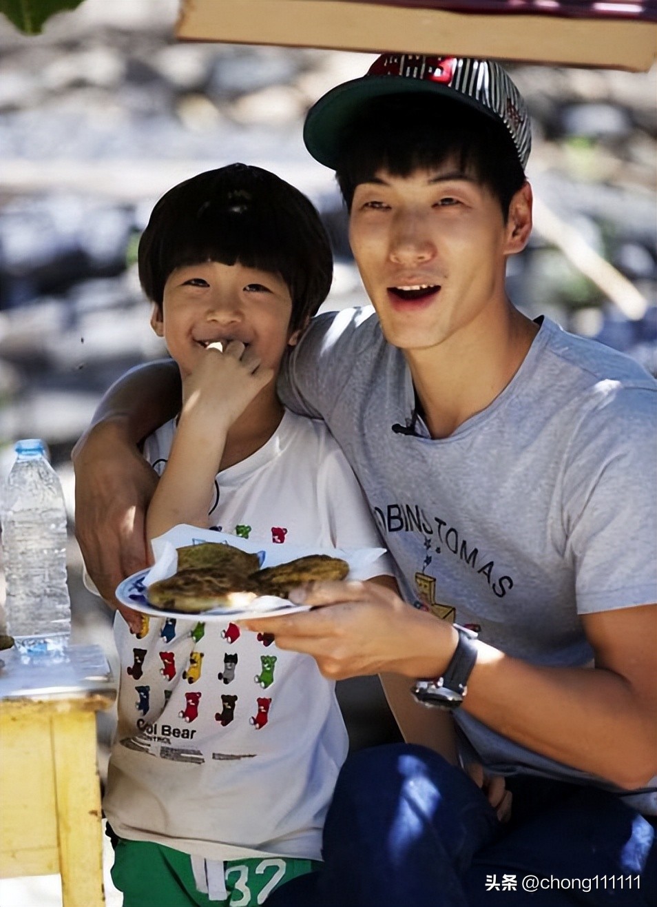 Zhang Liang sent Tian Tian to study abroad! The famous scene reappeared ...