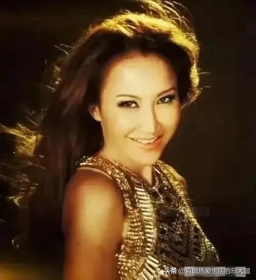I was so shocked, I didn't expect the sunny and cheerful Coco Lee to ...