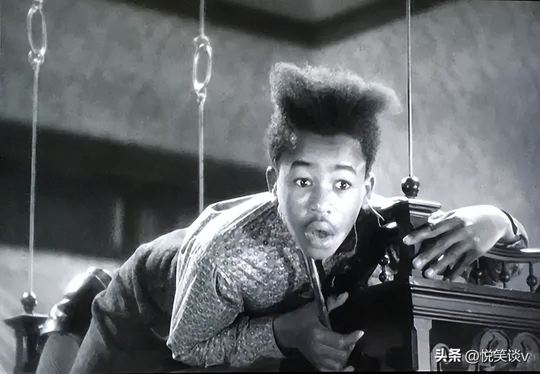 Director's Style and Narrative Technique in the Movie "High Aspirations ...