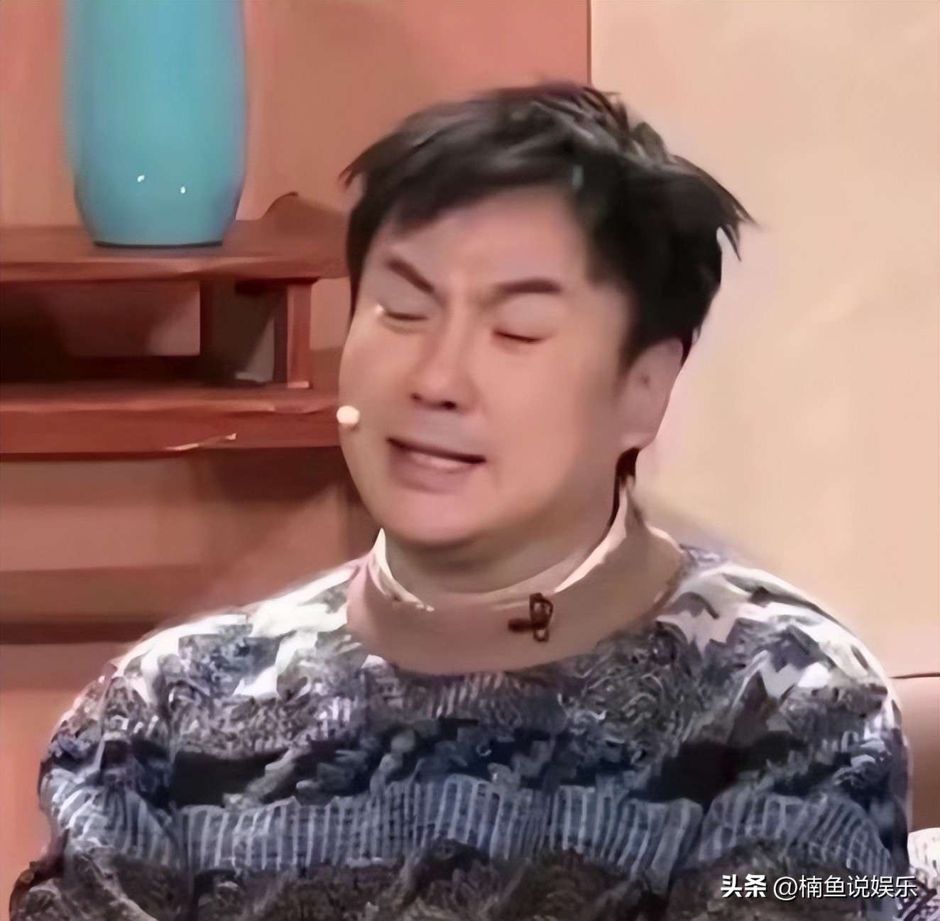 Shen Teng appeared in the CCTV Spring Festival Gala rehearsal, wearing ...