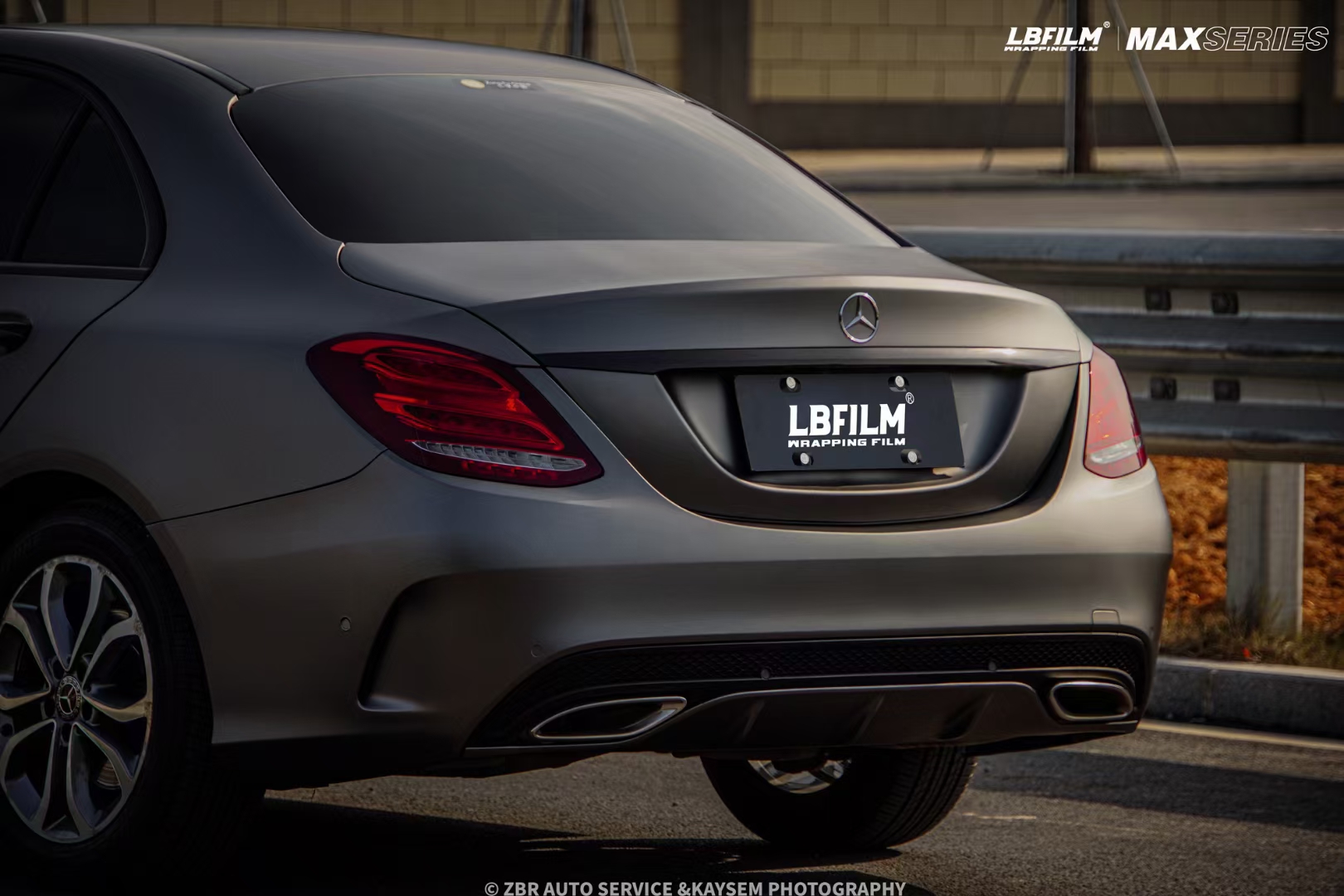 Mercedes-Benz E300-LB color change film original paint mountain gray, a domineering and playful ...