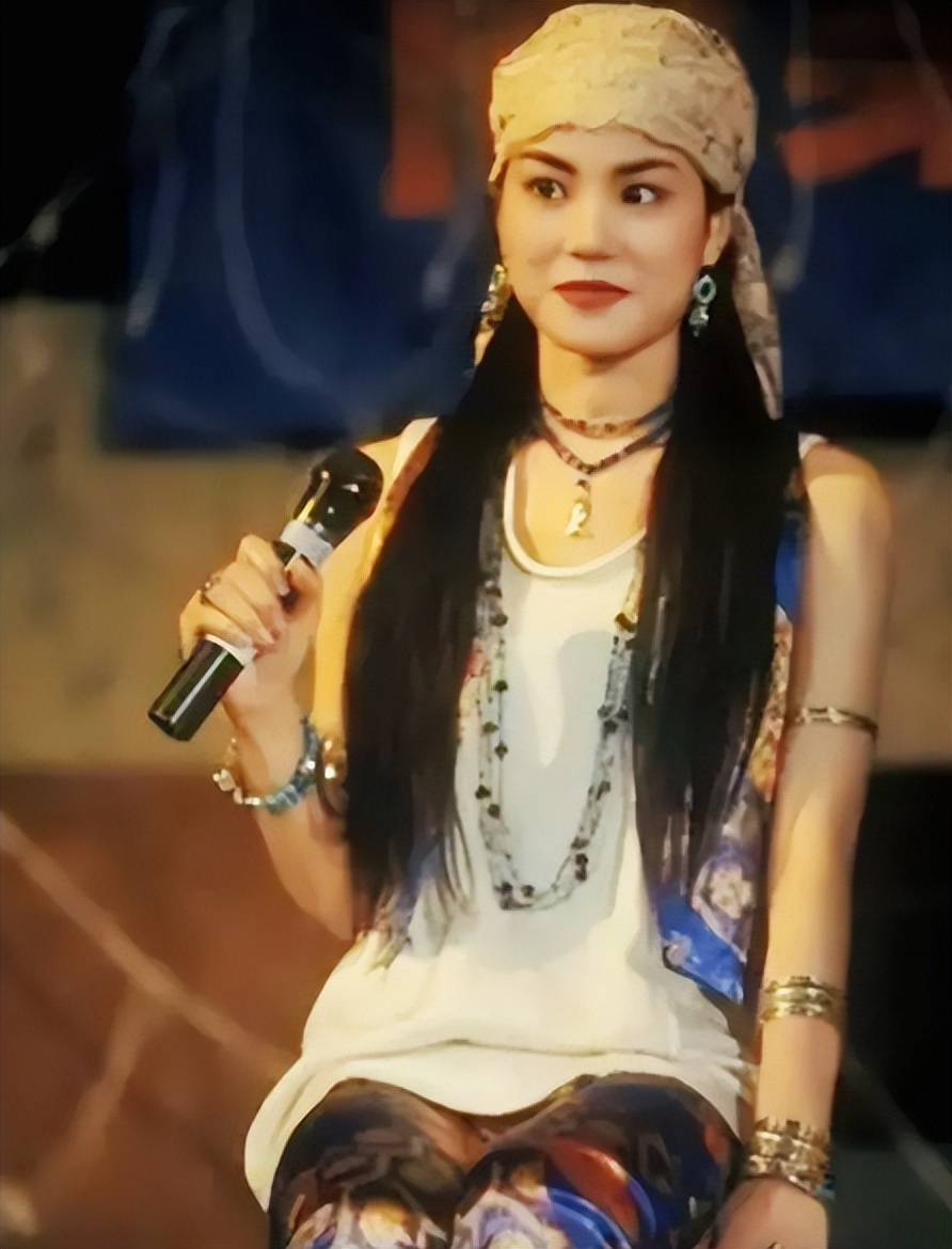 This time, the 42-year-old Nicholas Tse made the world look at him with ...