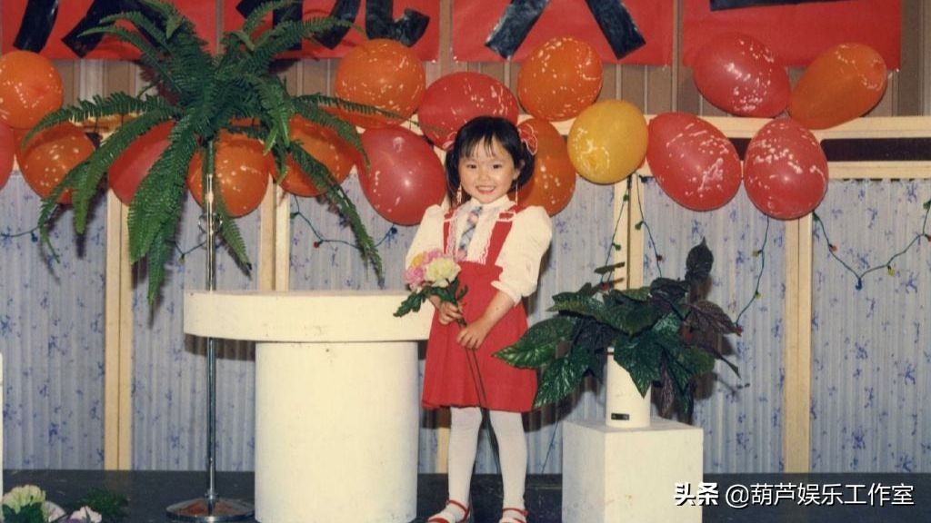 Tang Yan's early photos were revealed, how did she become popular? - iNEWS