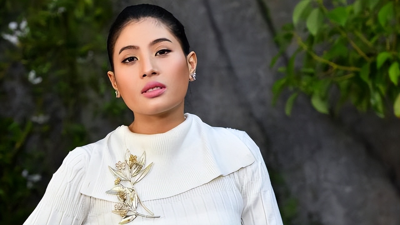 The eldest princess of Thailand is still in a coma, and the second ...