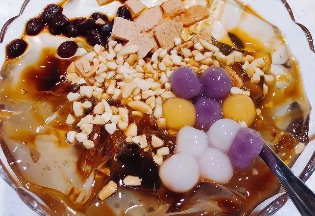 Summer delicacies: Yangzhi nectar, sweet bean curd, taro crisps, old ...