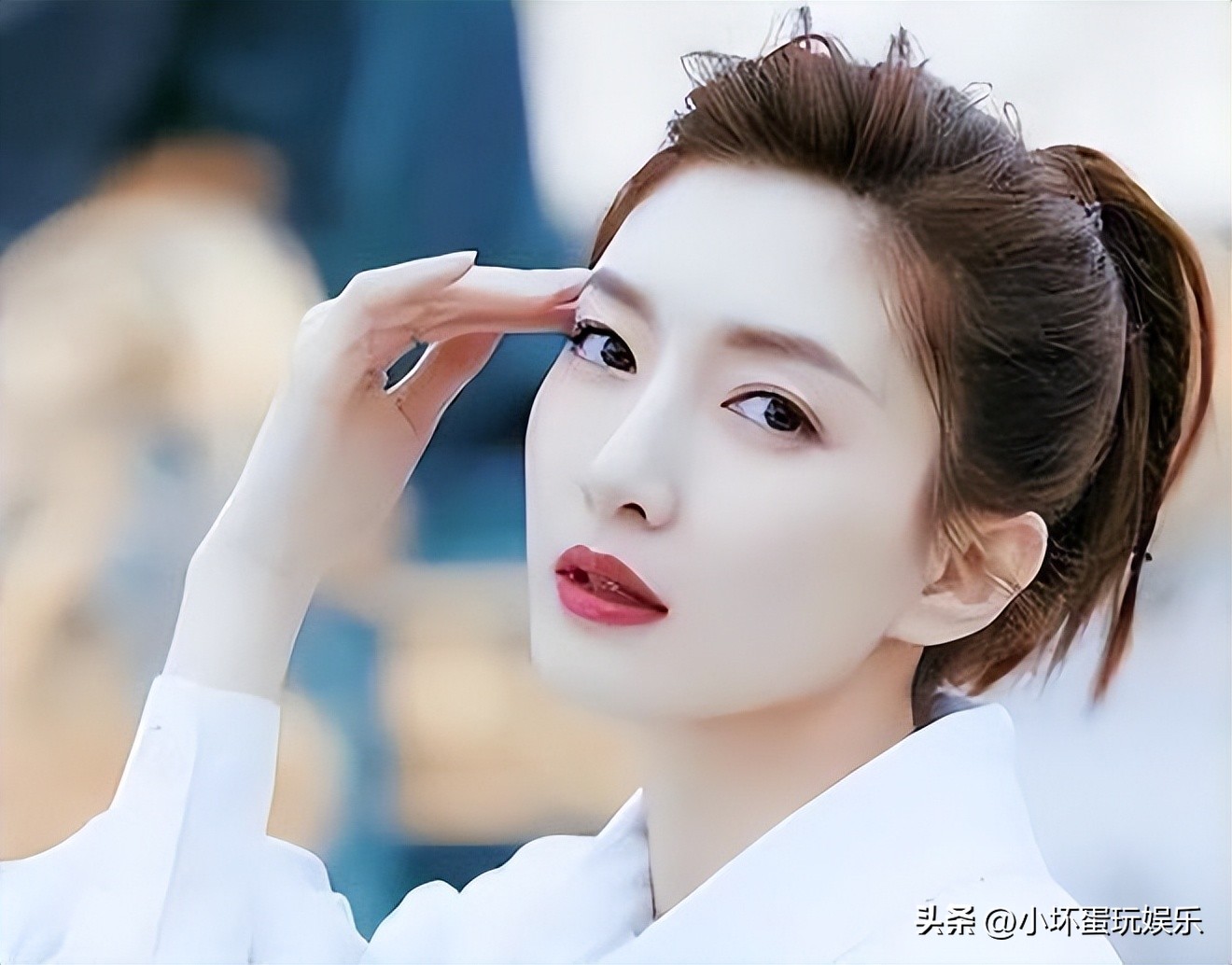 The shots of passers-by are so real, Yuan Quan has become an amateur ...