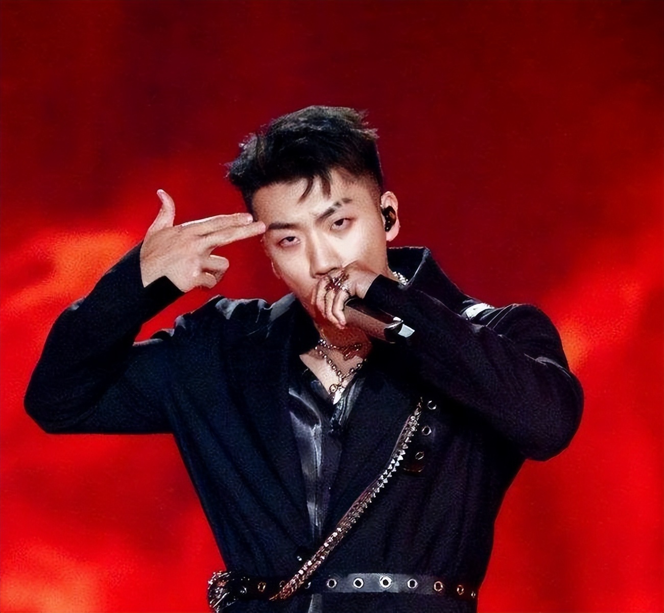 Yang Hesu · 2022 one-place tour, and tt Huang Xu will be there to help ...