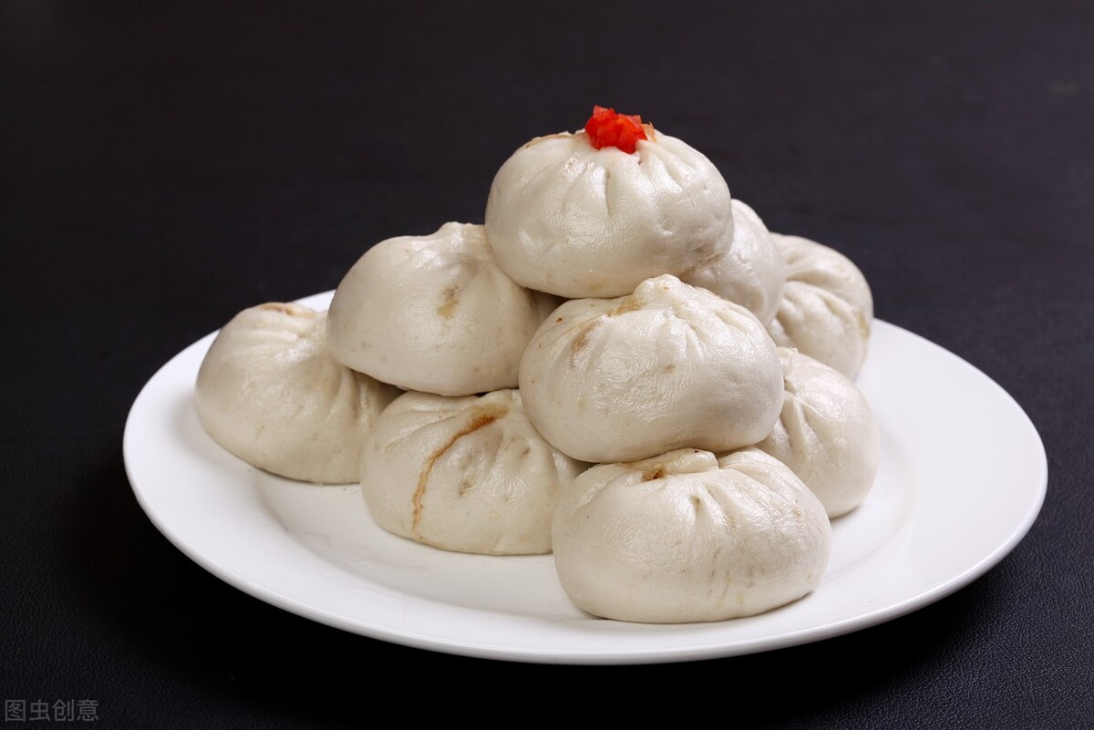 Ordinary rice noodles, just knead into dough, you can make fancy pasta ...