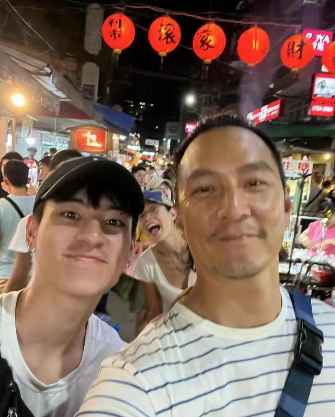 Recent photos of Wu Yanzu's return to Taipei have been exposed. He ...