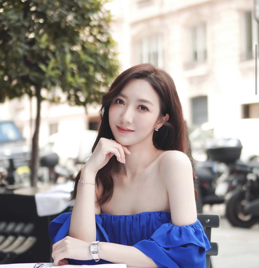 29-year-old He Yiting officially announced her marriage and posted ...