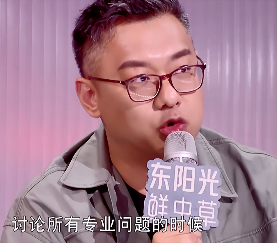 "The Voice of God 4" premiered, the little ghost Wang Kailin turned ...