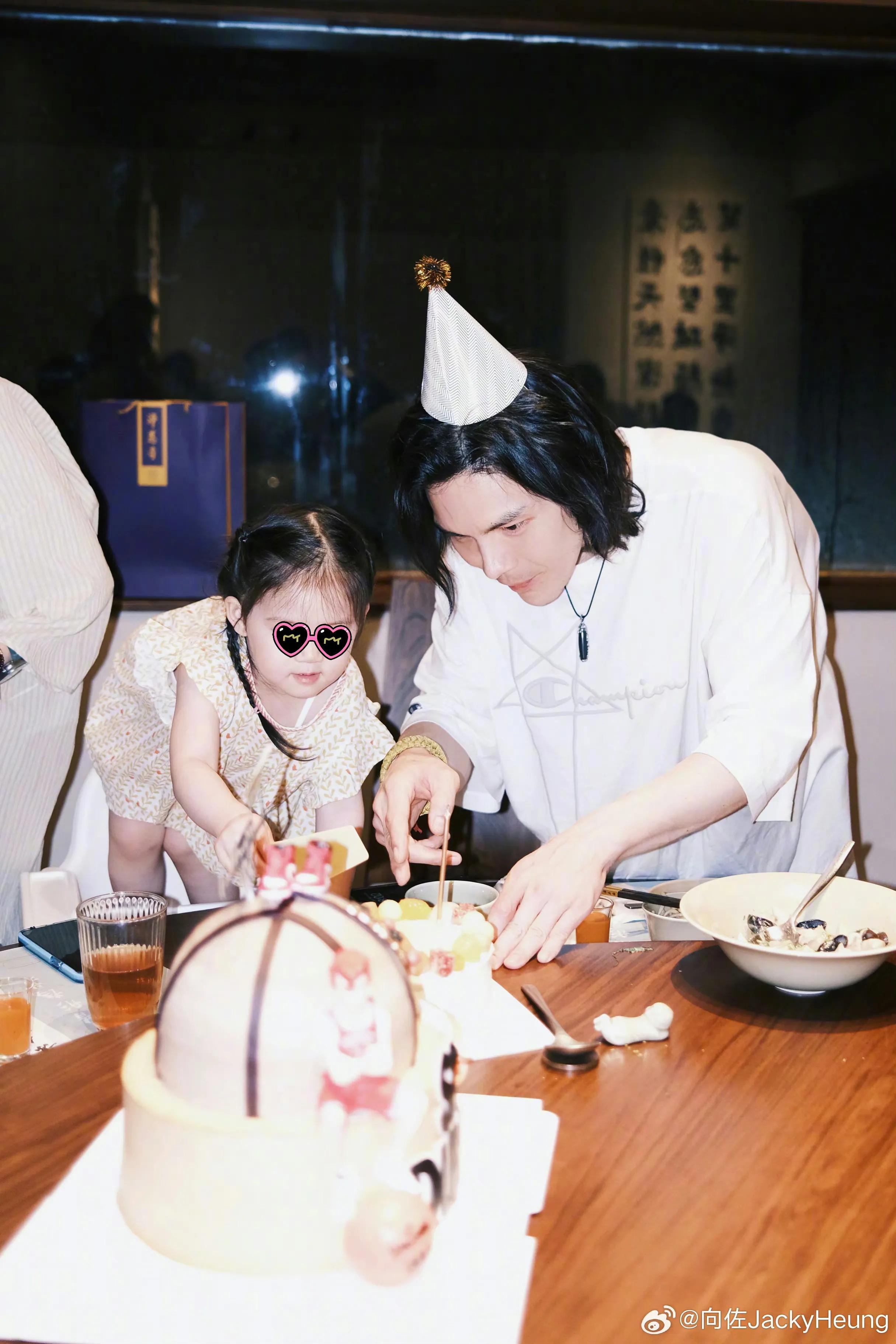 Guo Biting brought her children to Xiang Zuo Qingsheng's family, the ...