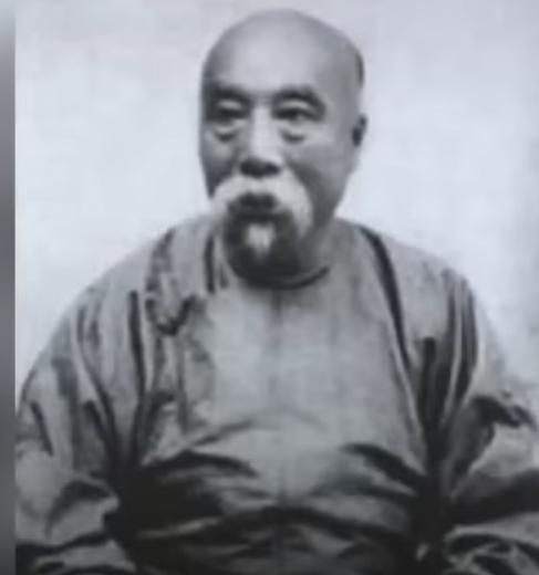 In the late Qing Dynasty, when the new army was trained to save the ...