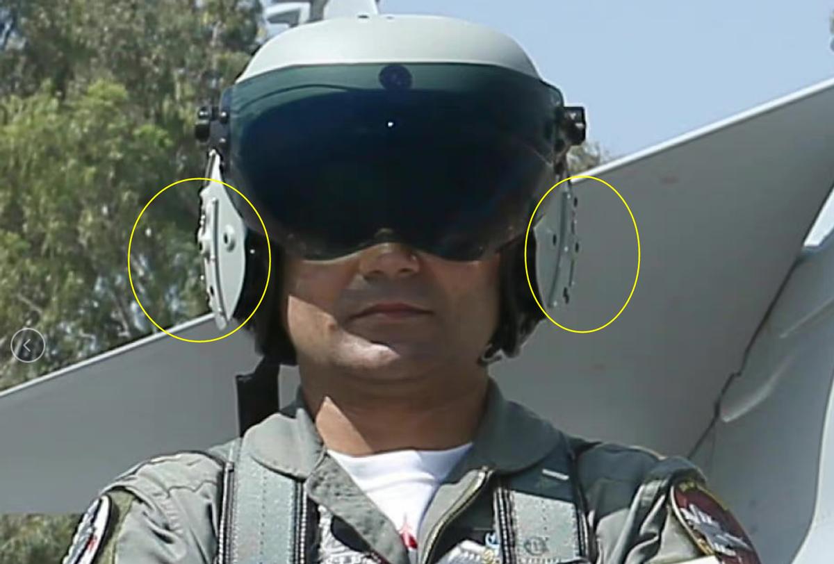 The Chinese helmet-mounted display made the Pakistani railway pilots ...