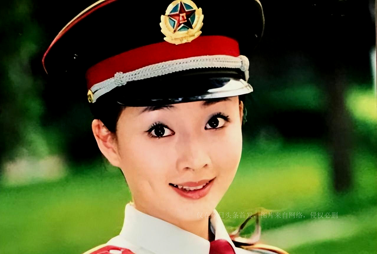 Competition among middle-aged actresses: Li Xiaoran's breasts, Xu Qing's hips, Yan Ni's legs ...