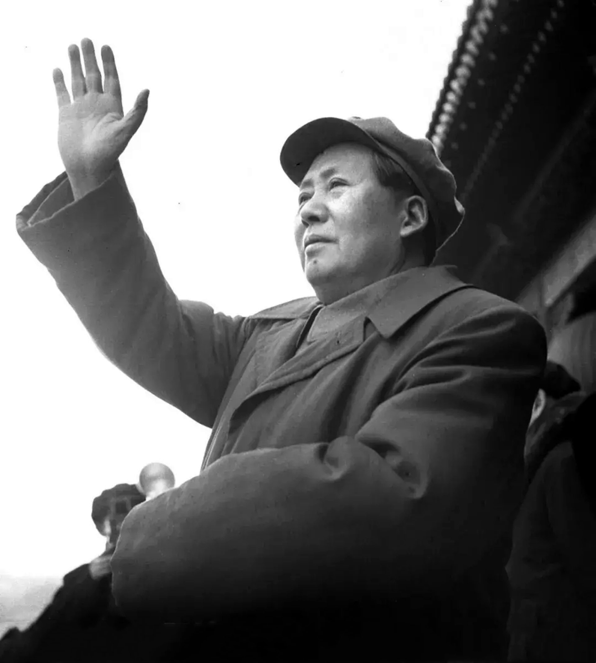 After Lin Biao defected, Zhou Enlai wailed loudly, Ji Dengkui stepped ...