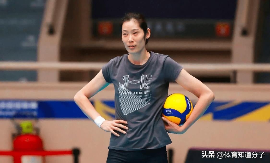 Praise Hui Ruoqi and belittle Zhu Ting! CCTV's celebrity spoke ...