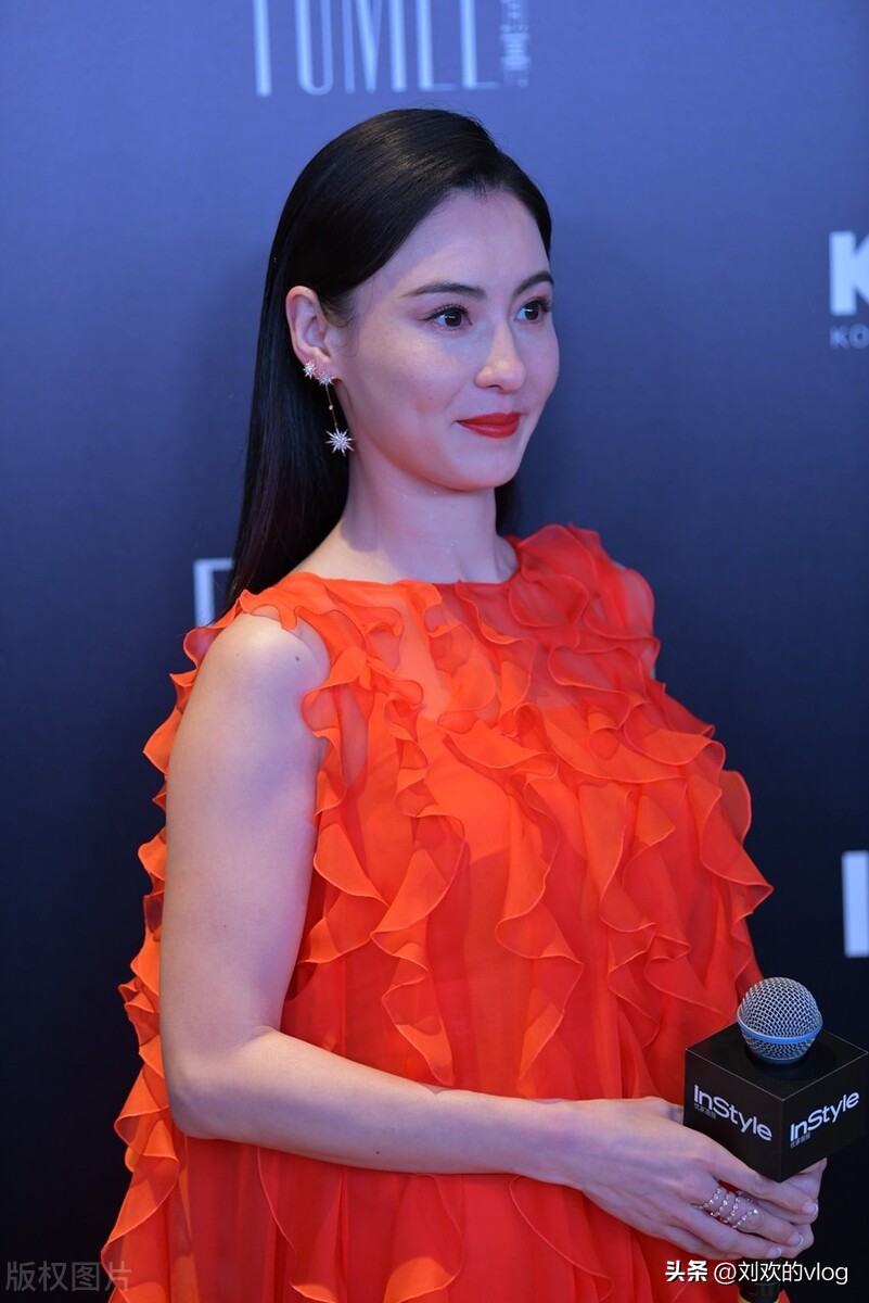 Cecilia Zhao has a really great figure - iNEWS