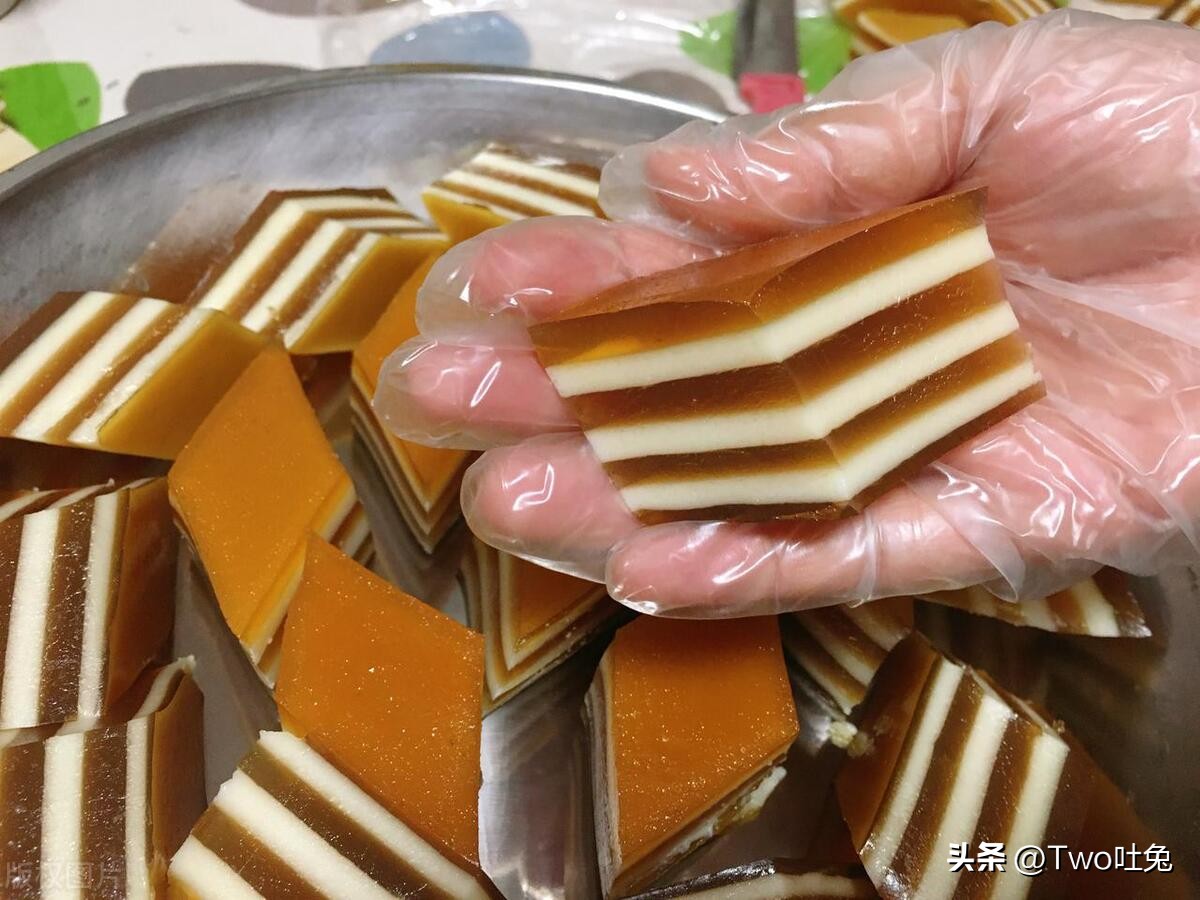 A fine pastry with a long history and rich cultural connotations ...