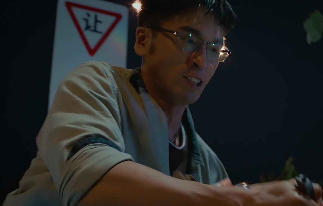 Deyun Society's "Prince" Guo Qilin starred in "Ordinary Road", how the ...