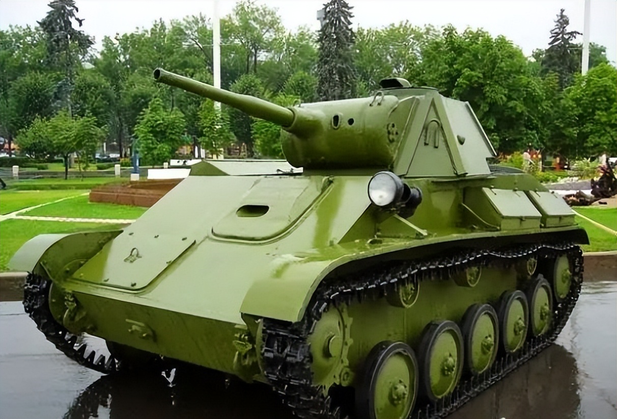 The T70 light tank of the tank in the raid 1 game - iNEWS