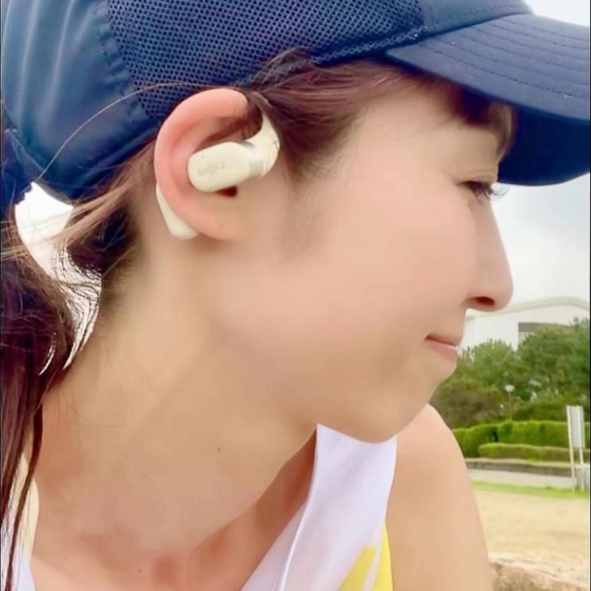 It is worthy of being the leader in headphones! Once you use it, you ...