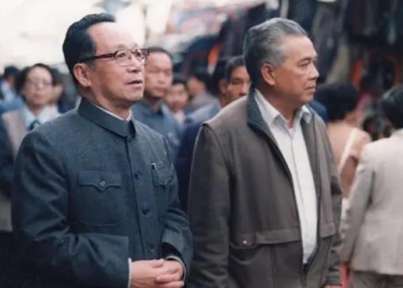 Gu Mu: Former deputy prime minister, mainly in charge of economic work ...