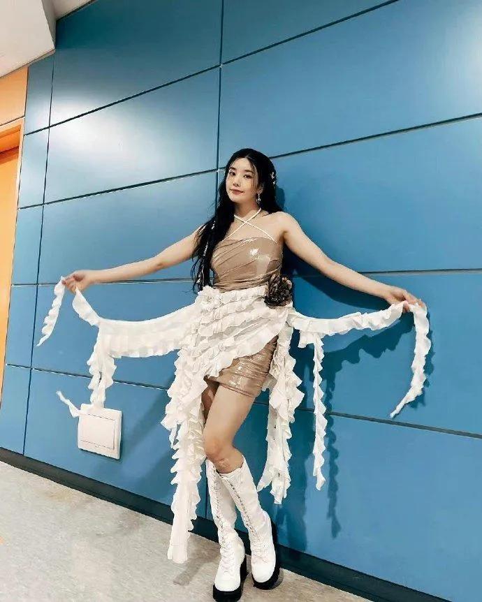 Concubine Quan Eun, who debuted three times in South Korea, looks sweet ...