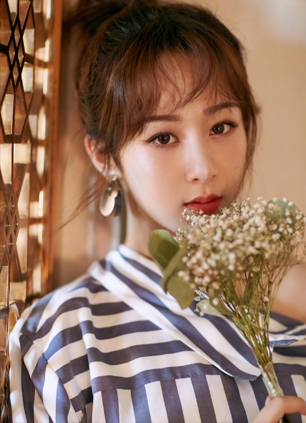 Qin Junjie's new relationship exposure! Going back to the hotel with Mao Xiaohui and behaved ...