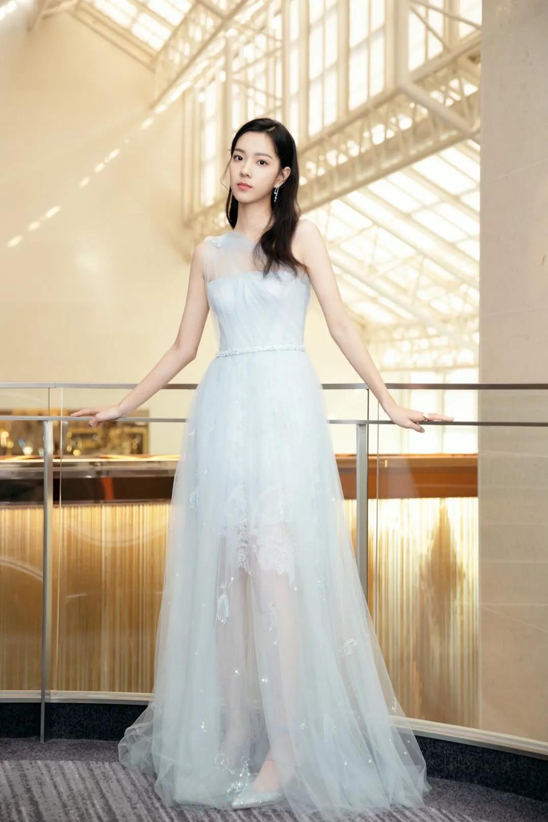 Beauty star: Zhuang Dafei - iNEWS