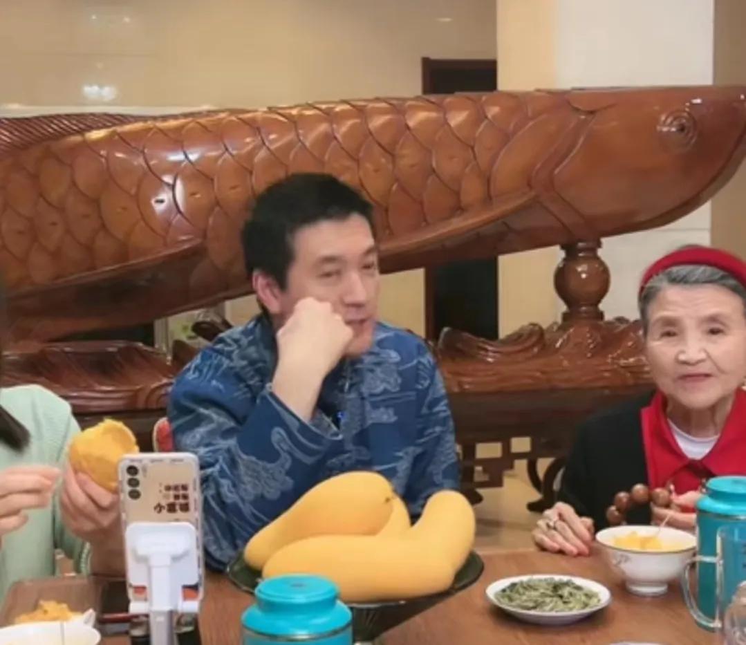 Entrepreneur Mr. Yang Zi posted a video showing the sky-high price of ...