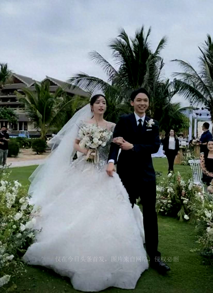 Review: The most beautiful Luo Zhi got married by the sea, she and her ...