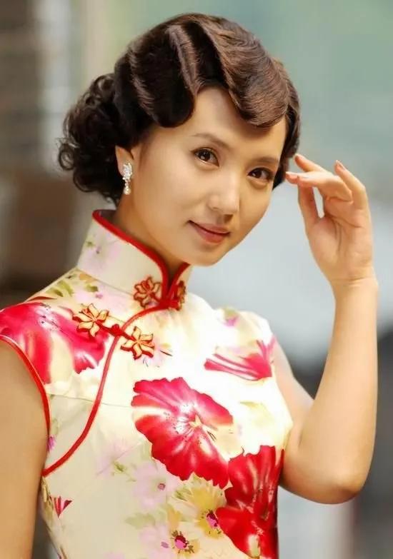 Chen Hao: elegant in temperament, gentle and sweet, exuding charming ...