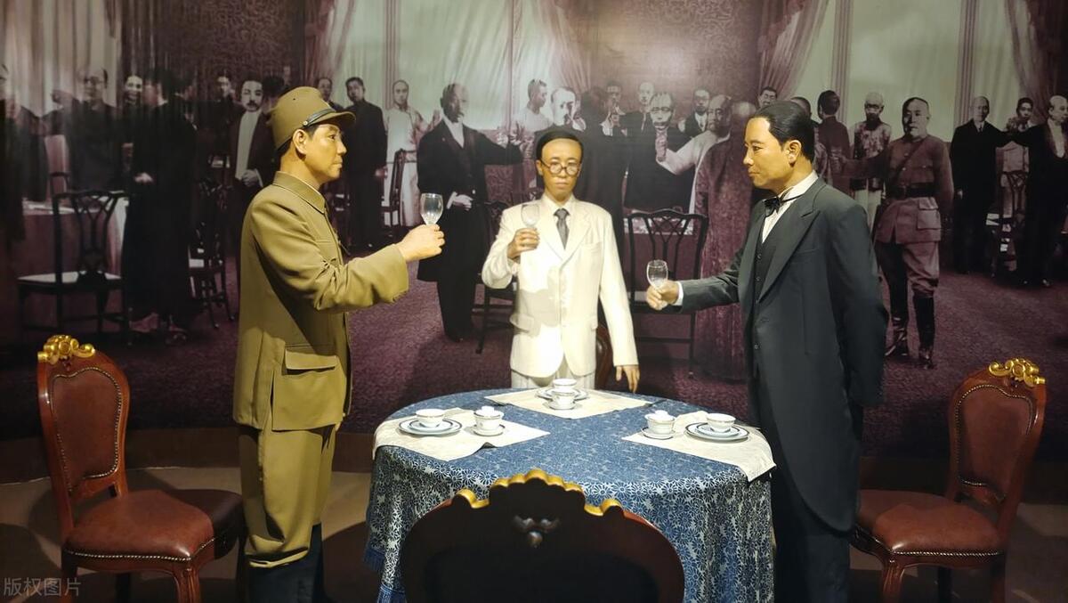 Puyi: A legendary life from emperor to citizen - iNEWS