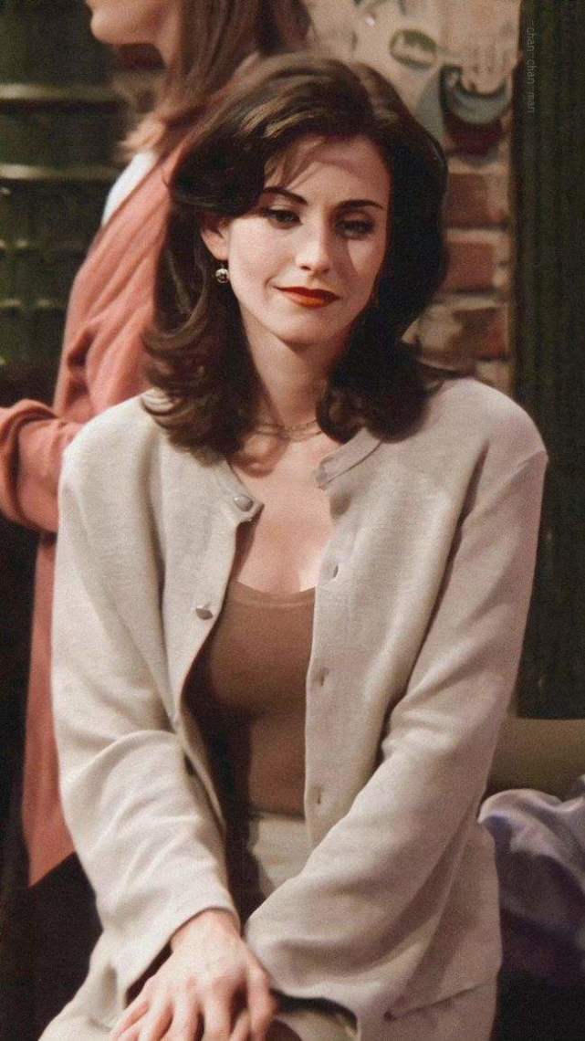 "Friends" Monica once had a face - iNEWS