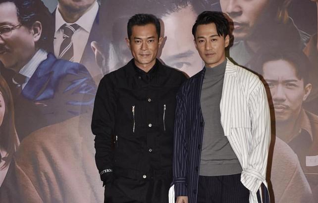 43-year-old Lin Feng and his wife and daughter appeared on the street ...