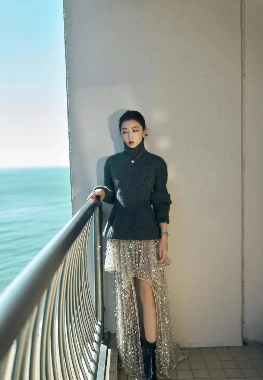 Looking back 14 years, Zhou Dongyu is already at the next level - iNEWS