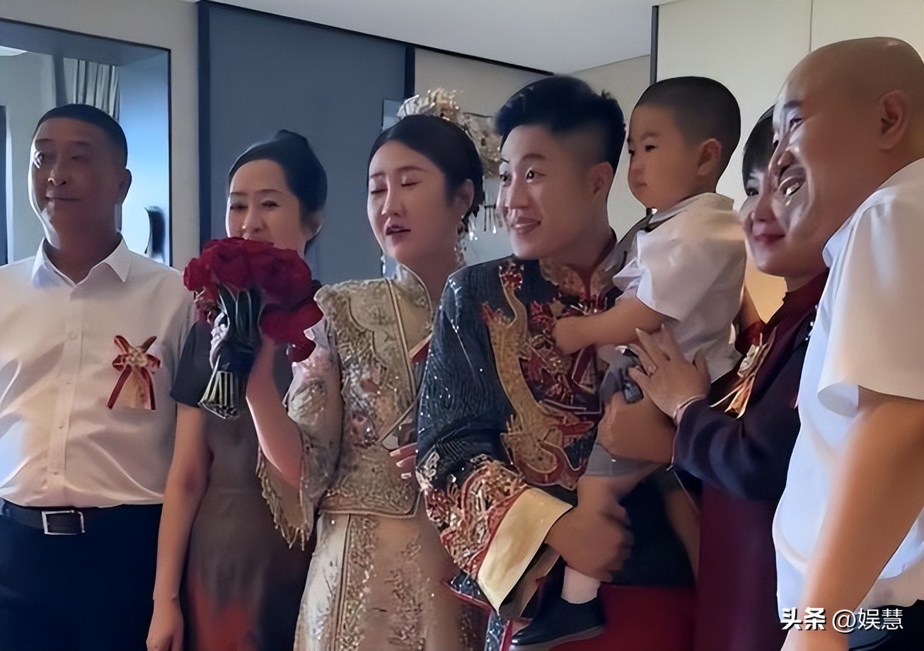 Liu Neng's son Wang Liang got married, the actors of “Country Love” joined in, and Zhao Si used ...