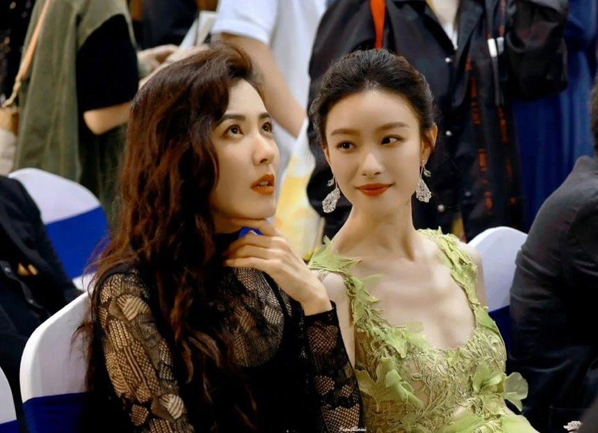 How beautiful is Zeng Li in reality?Dressed up to attend the Golden ...