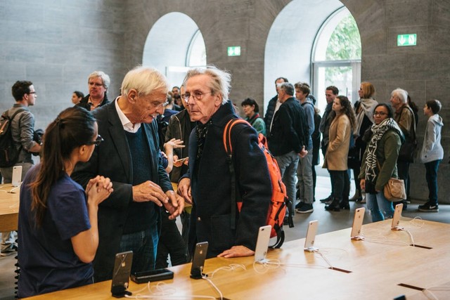 How Steve Jobs Manipulated Reality - iNEWS